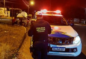 Polícia Militar apreende entorpecente e conduz envolvidos durante ...